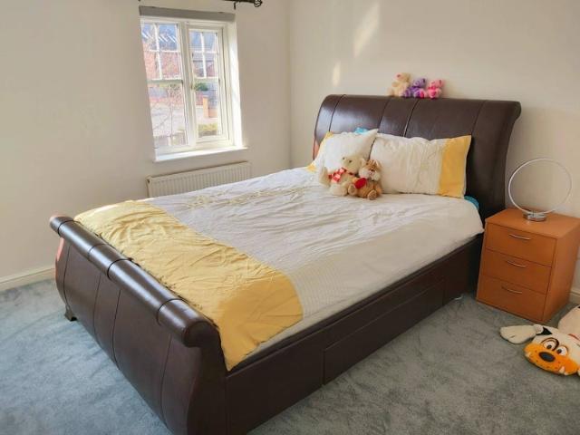 Room at Amethyst Gardens, Mansfield