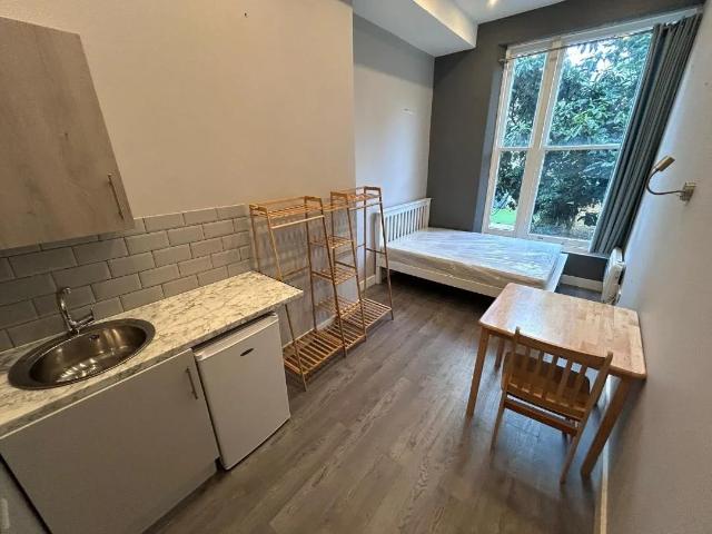 Room at Amhurst Road, Greater London
