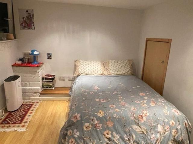 Room at Amhurst Road, Greater London