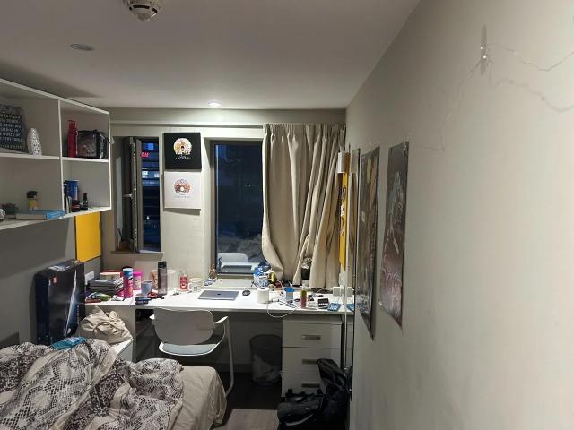 Room at Angel Lane, Greater London