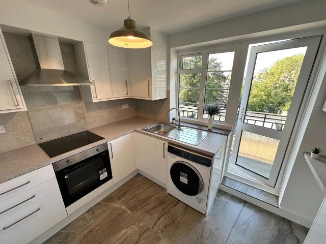 Room at Andover Place, City of Westminster