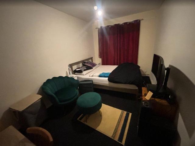 Room at Anderson Road, Greater London