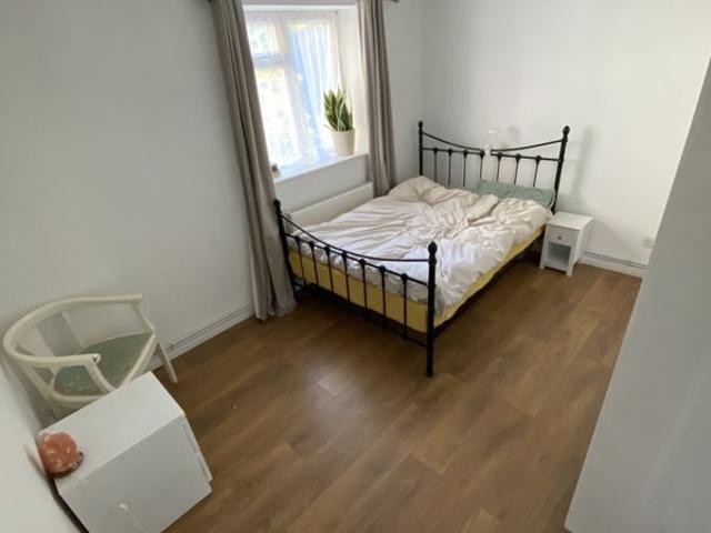 Room at Anerley Street, Greater London