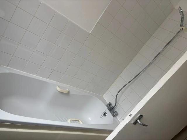 Room at Anlaby Road, Hull
