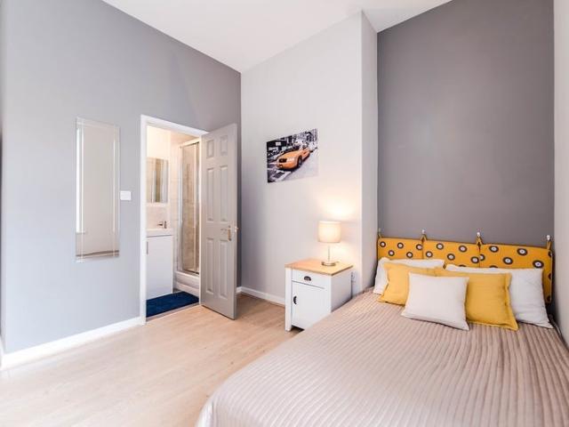 Room at Ann Street, Kearsley