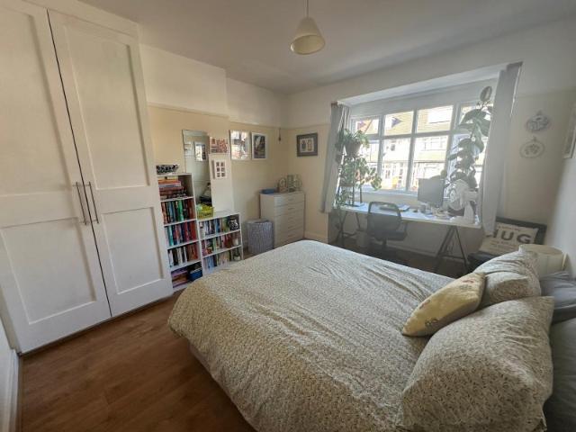 Room at Ansell Road, Greater London