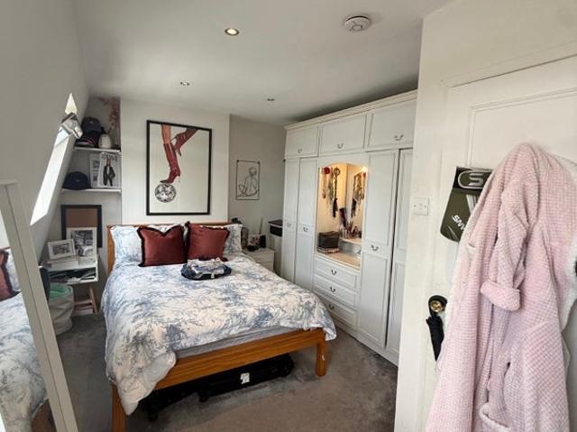 Room at Anselm Road, Greater London