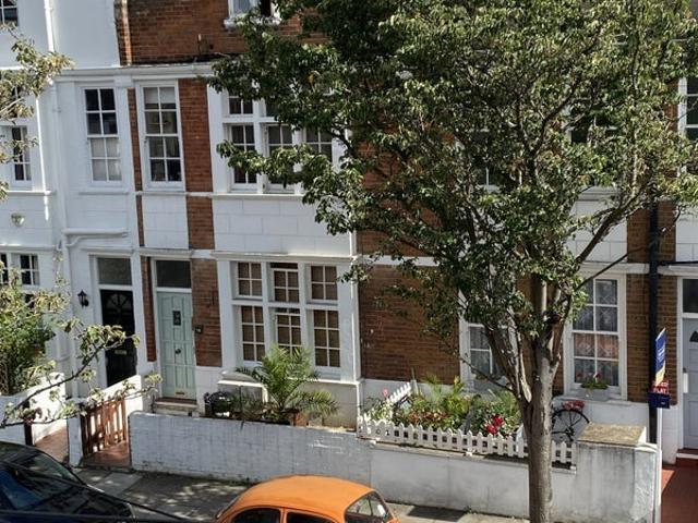 Room at Anselm Road, Greater London