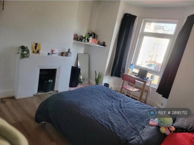 Room at Anstey Road, Reading