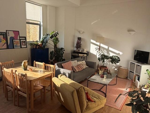 Room at Anton Street, Greater London
