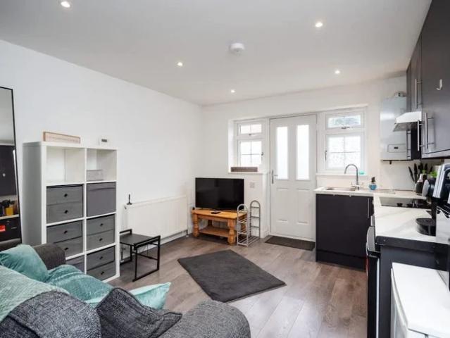 Room at Apple Tree Close, Maidstone