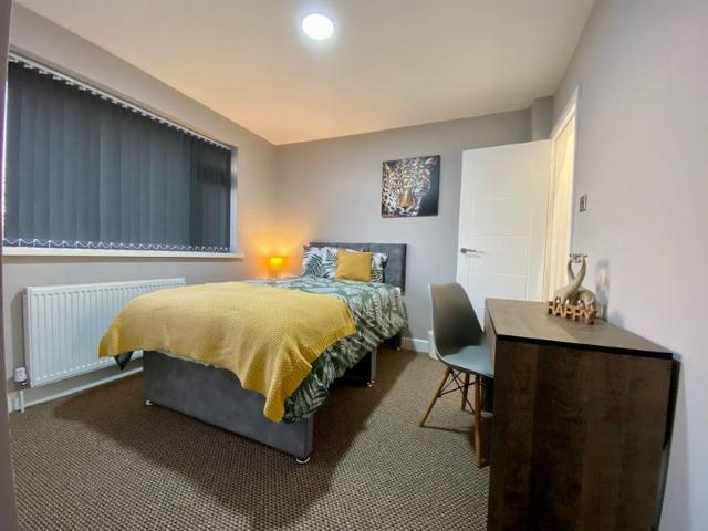 Room at Arbor Way, Chelmsley Wood