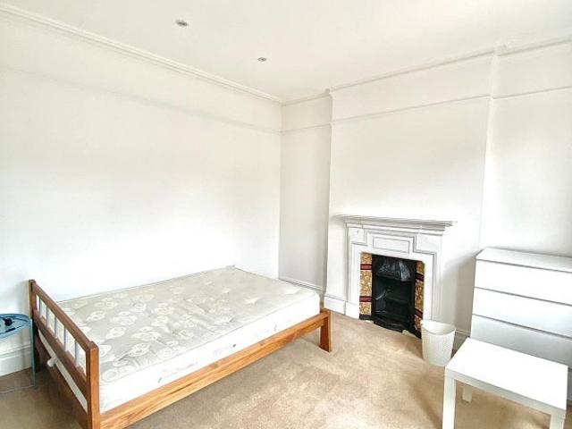 Room at Argyle Road, Greater London
