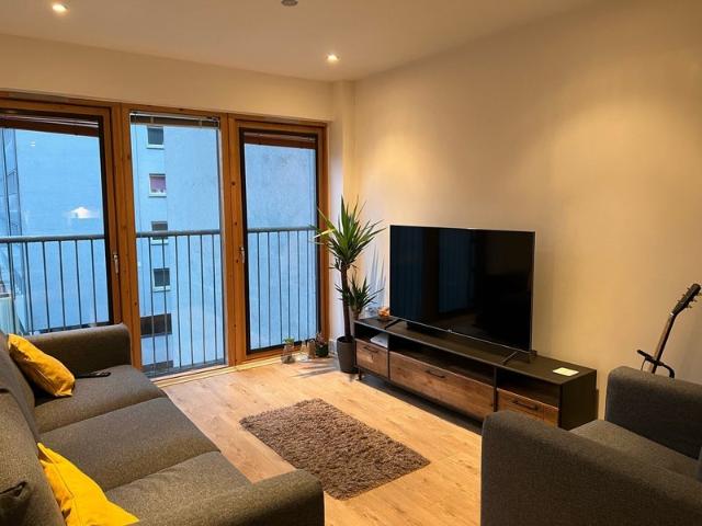 Room at Argyle Street, Glasgow