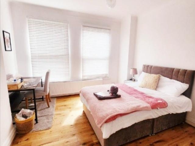 Room at Ardoch Road, Greater London