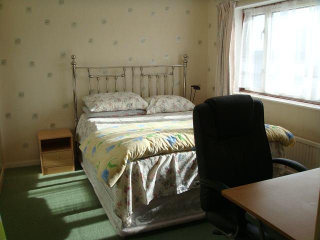 Room at Arden Road, Crawley
