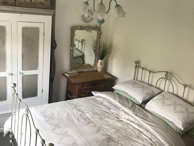 Room at Arden Road, Stratford on Avon