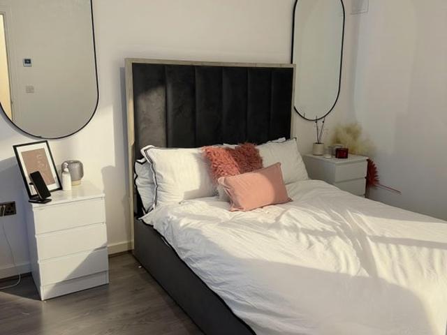 Room at Arkinstall Grove, Dawley