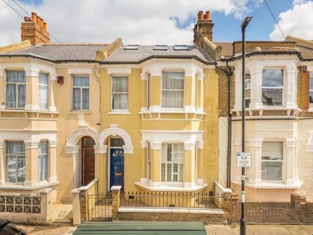 Room at Arlesford Road, Greater London