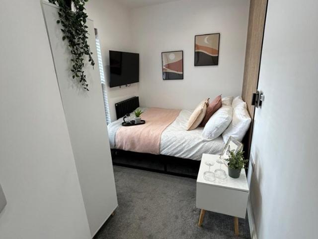 Room at Arnold Street, Rugby