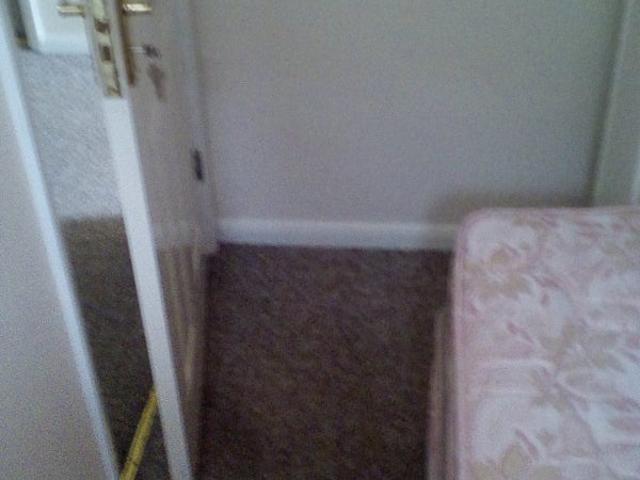 Room at Arnolds Avenue, Brentwood