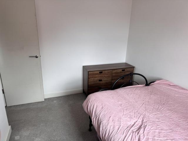 Room at Arnall Street, Wakefield