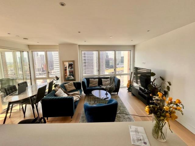 Room at Arniston Way, Greater London