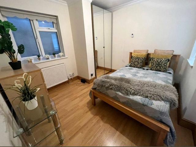 Room at Arran Road, Greater London