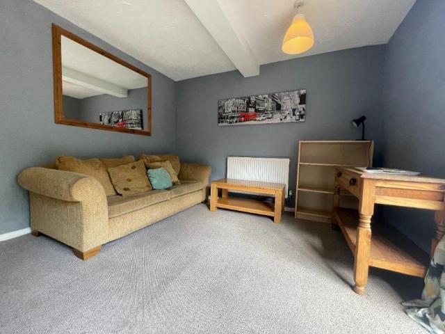 Room at Artillery Street, Canterbury