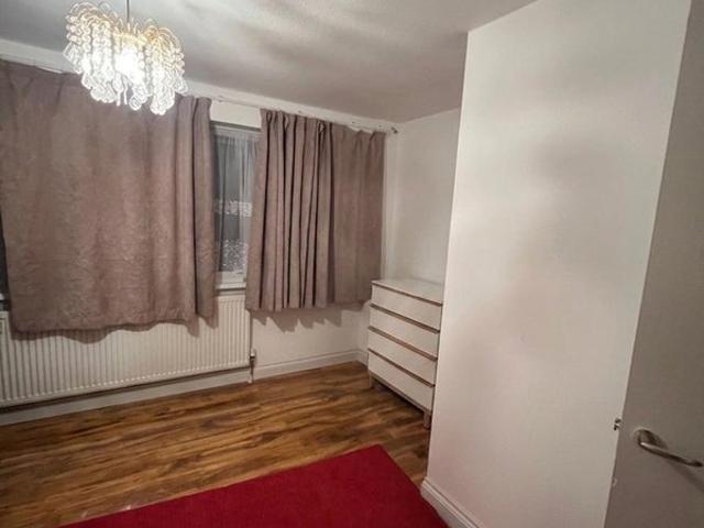 Room at Arundel Close, Greater London