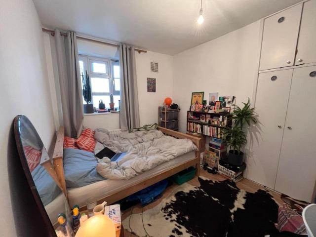 Room at Aske Street, Greater London