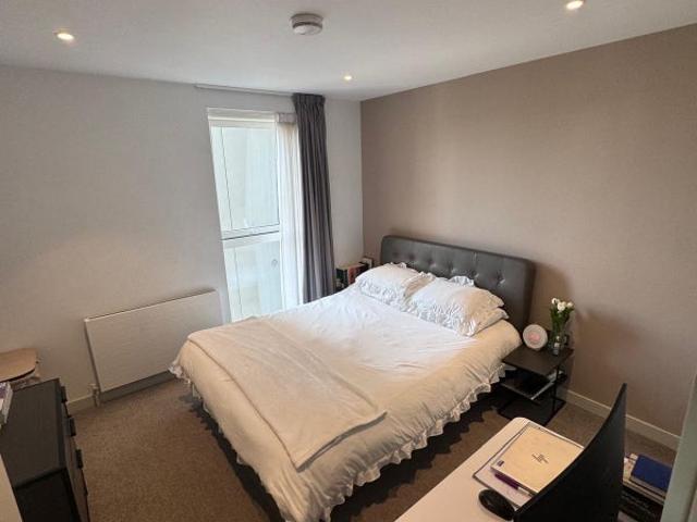 Room at Ash Avenue, Greater London