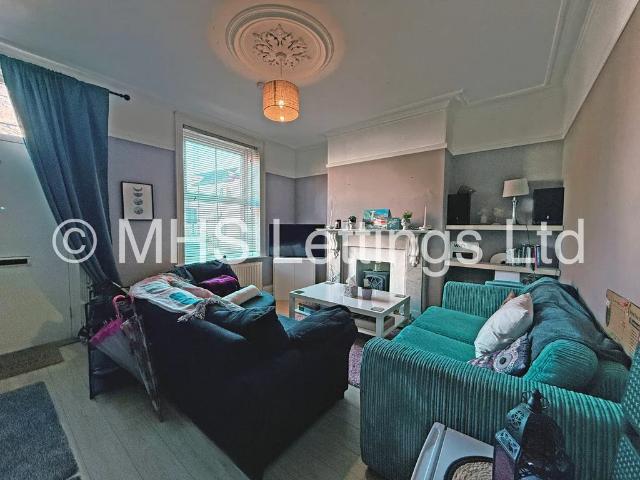 Room at Ash Road, Leeds