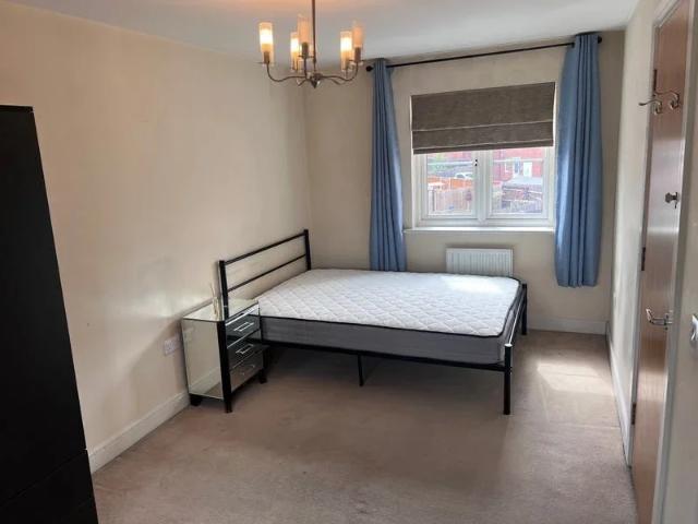 Room at Ashmount Crescent, Slough