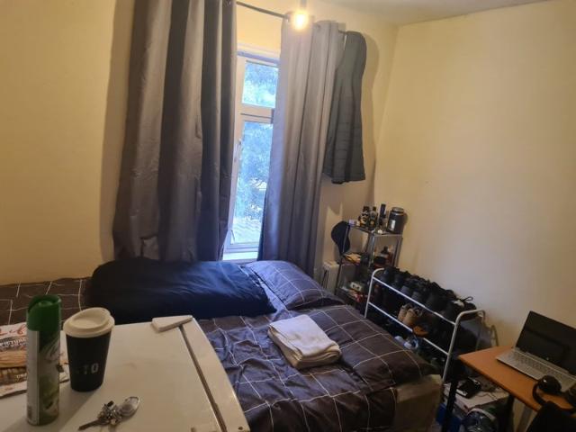 Room at Ashburnham Road, Luton