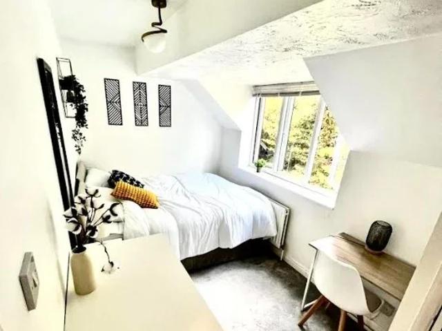 Room at Ashbourne Road, Mackworth