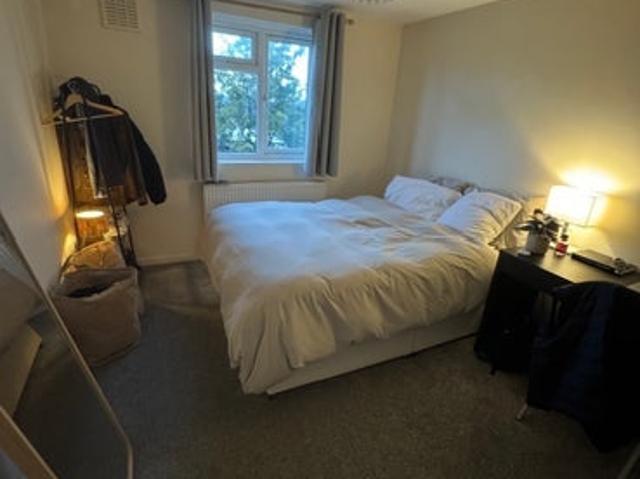 Room at Ashchurch Terrace, Greater London