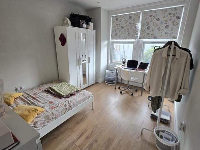 Room at Ashcombe Road, Greater London