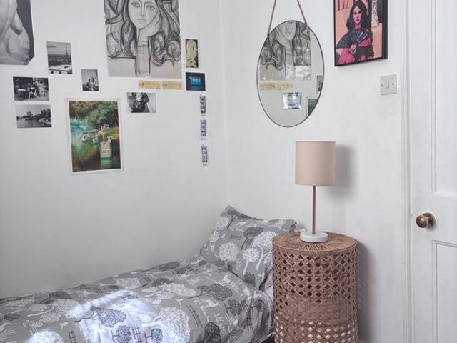 Room at Ashcombe Street, Greater London