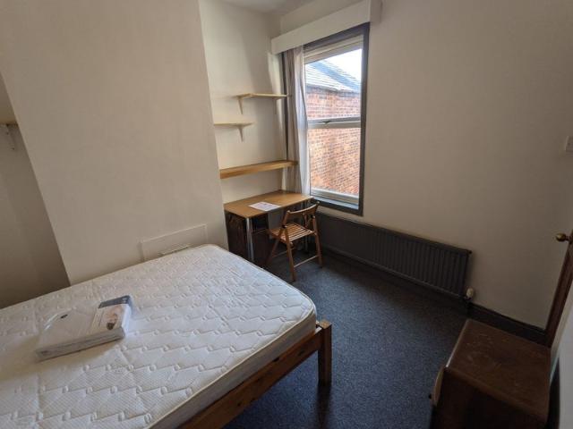Room at Ashfield Road, Manchester