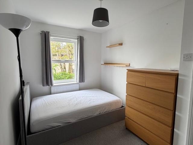 Room at Ashgrove Road, Bristol