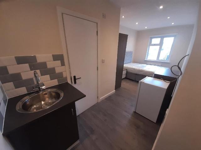 Room at Ashhurst Way, Oxford