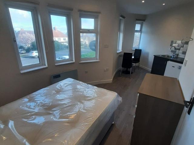 Room at Ashhurst Way, Oxford