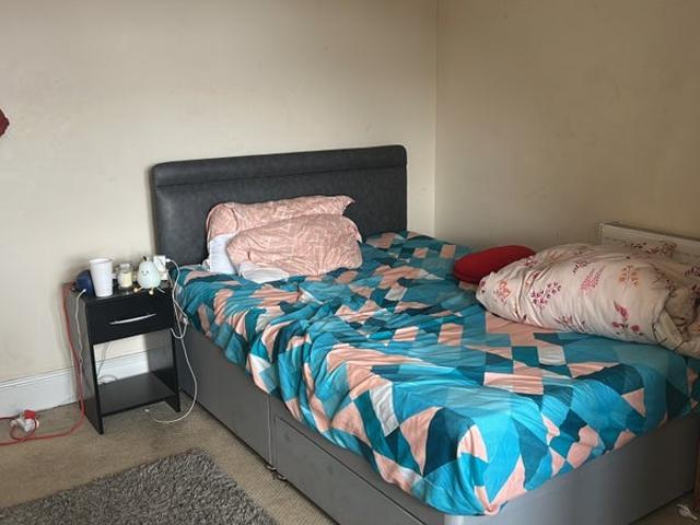 Room at Ashleigh Road, Leicester