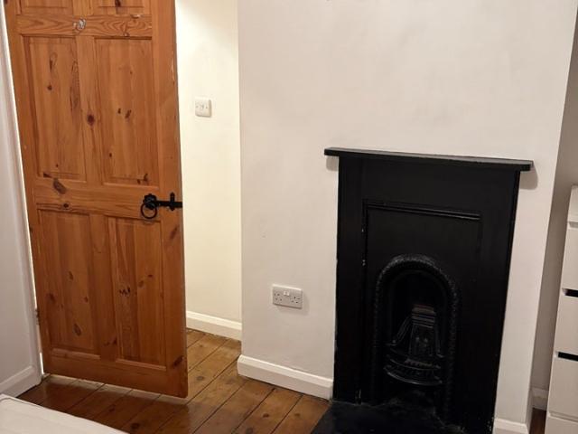 Room at Ashton Road, Luton