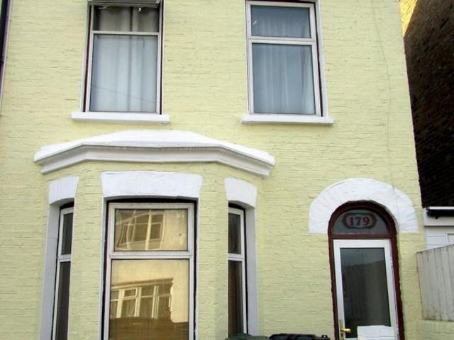 Room at Ashville Road, Greater London