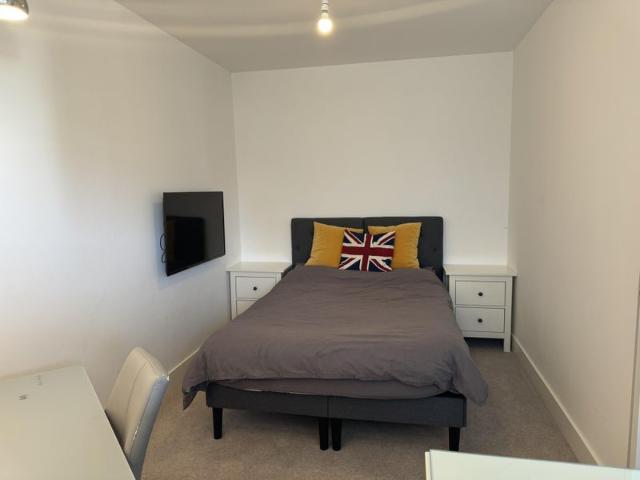 Room at Aston Street, Greater London