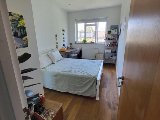 Room at Asylum Road, Greater London