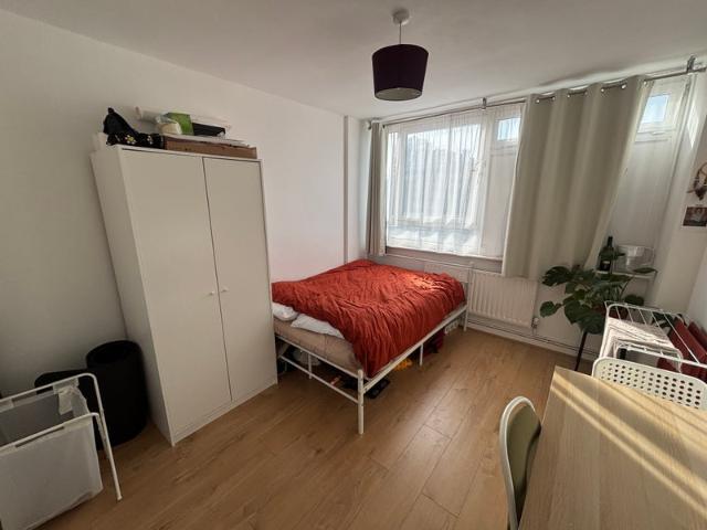 Room at Buckland Street, Greater London