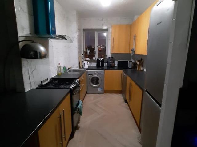 Room at Buckland Street, Greater London